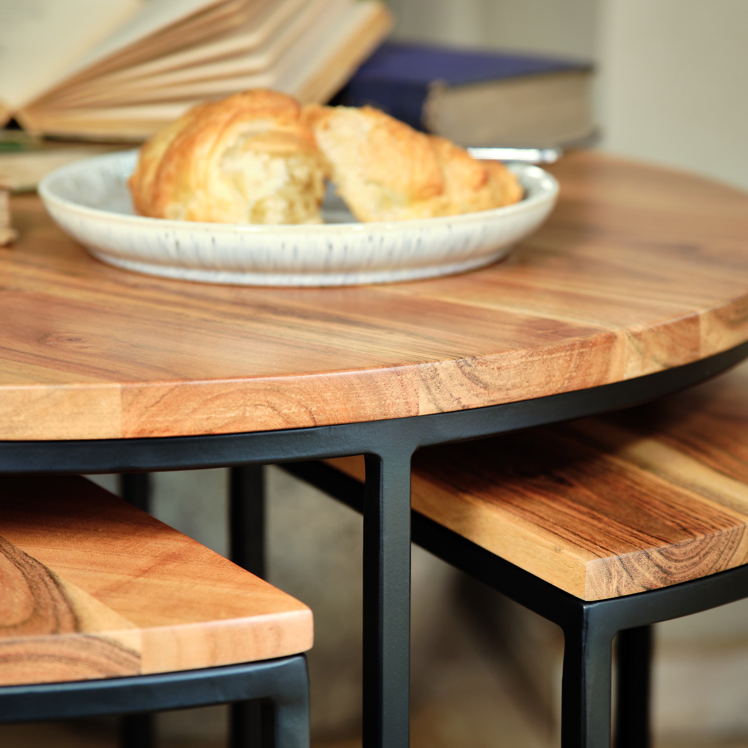 Acacia Nesting Tables (Set of 5) – Kenro
